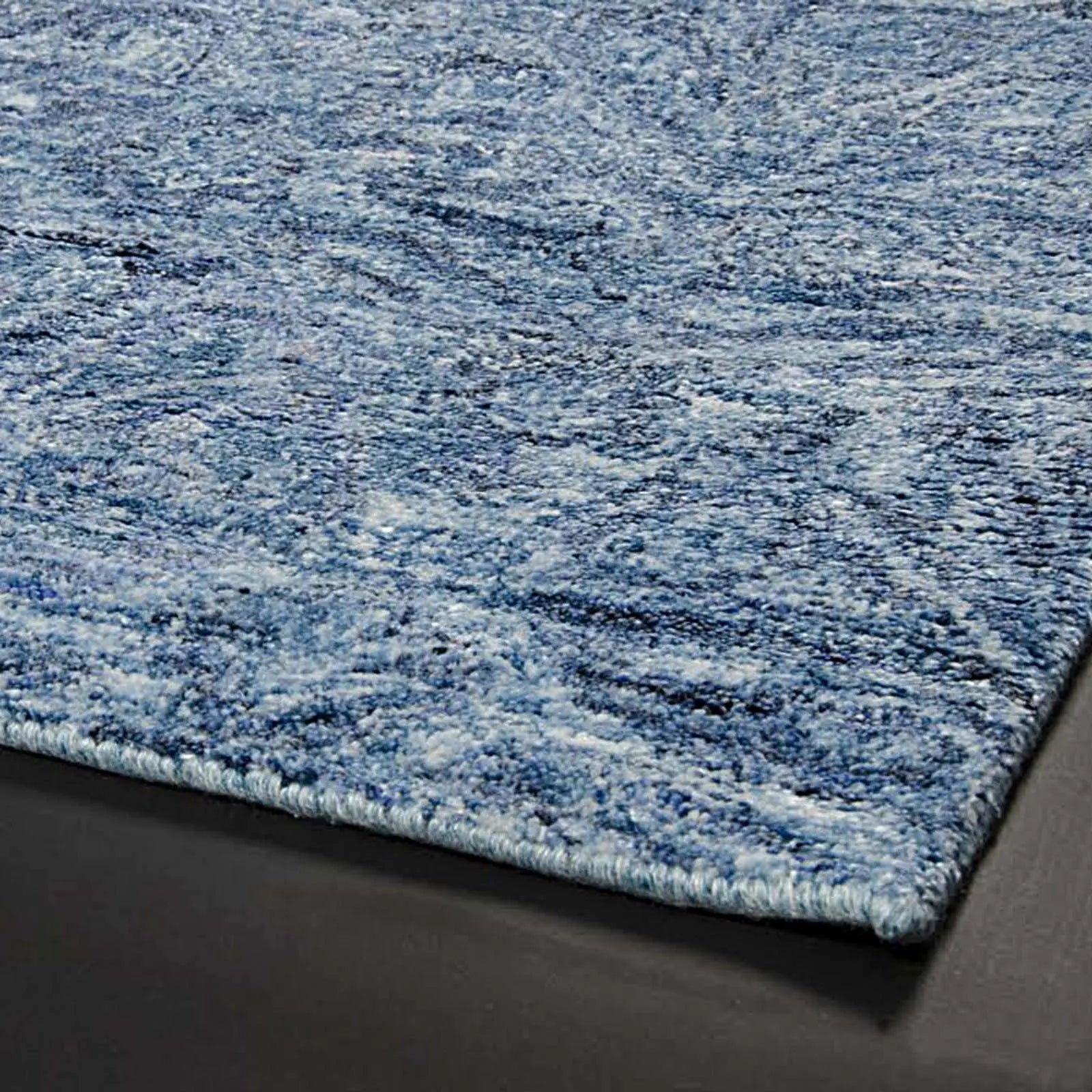 Rug Regina Blue Rug AllaModa Furniture
